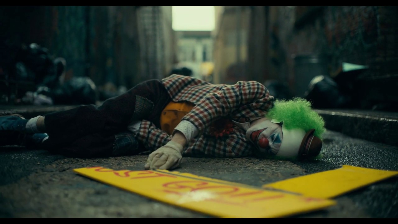 Joker (Joker gets beaten by kids) - YouTube