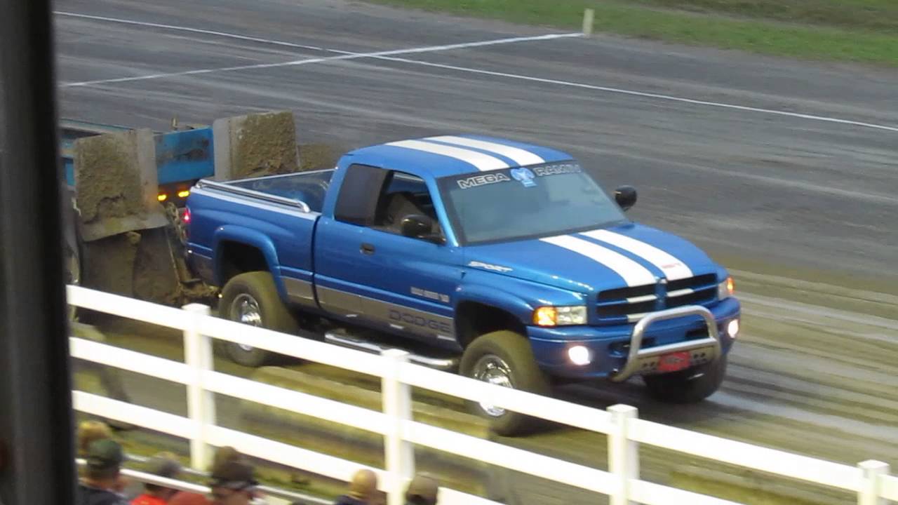 2001 SUPERCHARGED Dodge Magnum V10 4x4 Truck Pull - YouTube