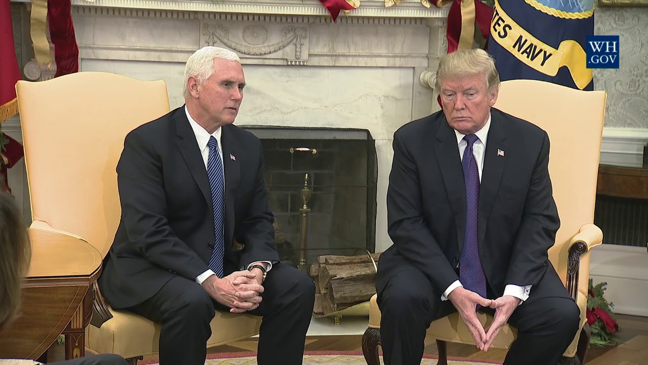 President Trump Meets with Congressional Leadership - YouTube