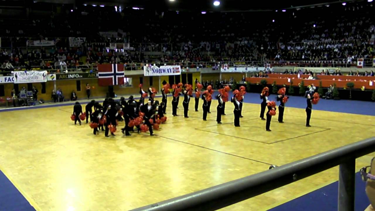 World Championship Switzerland 2012 - Pompons team USA - YouTube