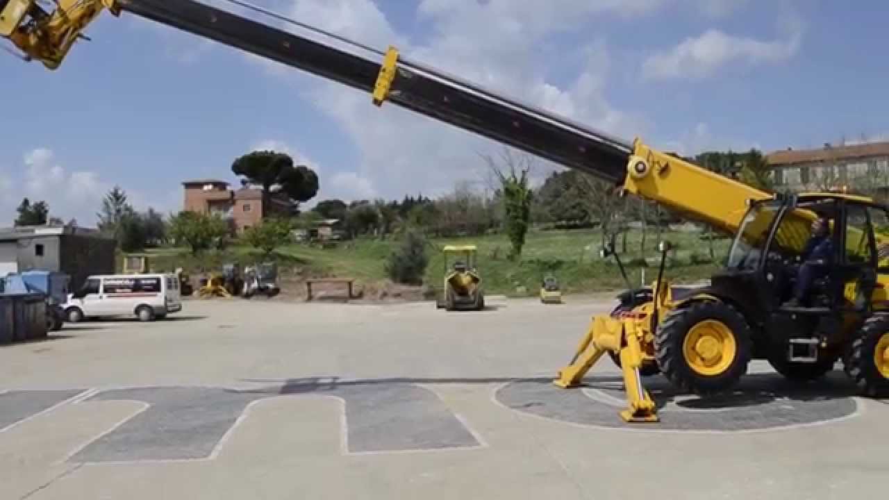 JCB 540-170 telehandler - YouTube