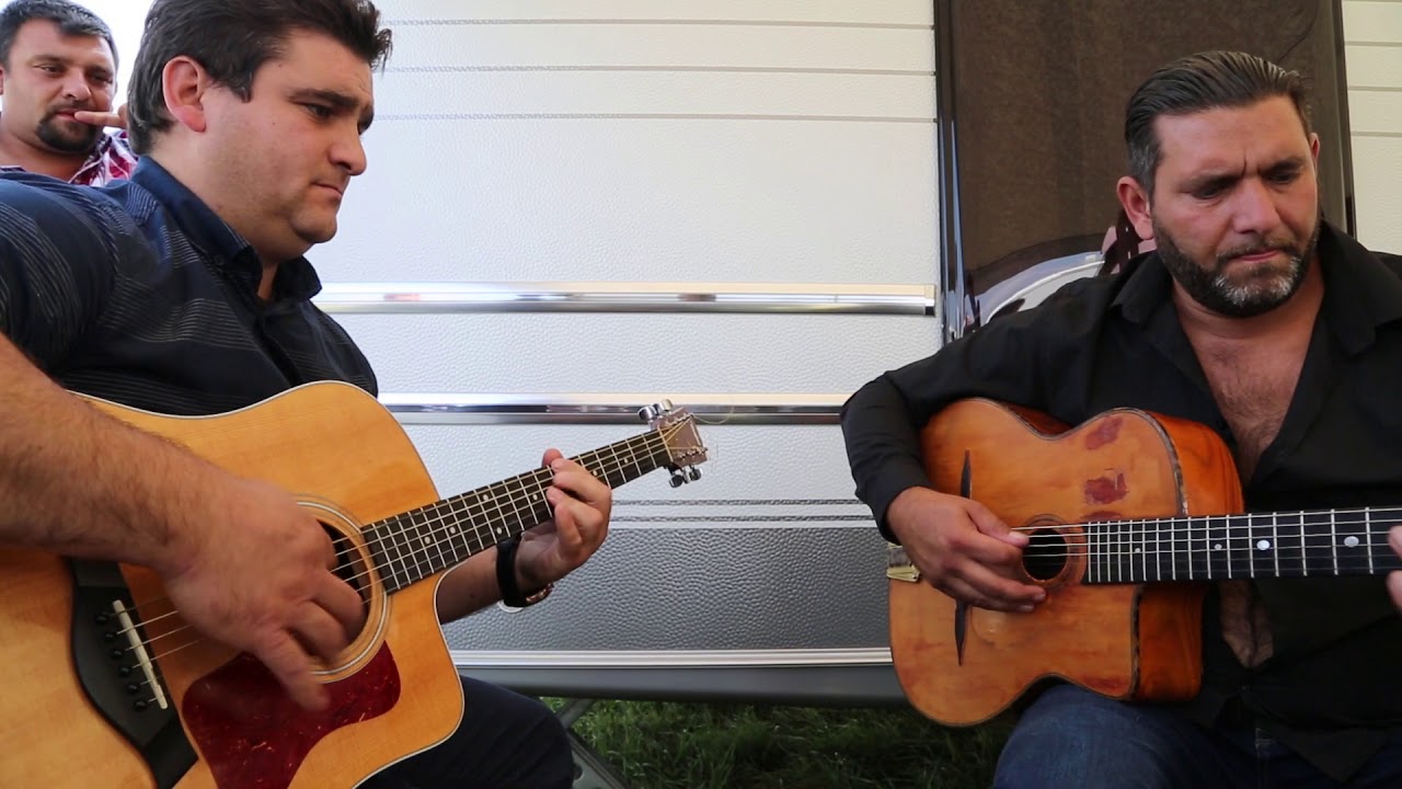 France Gypsies / France Grostenquin Gens du voyage Gitans Guitaristes ...