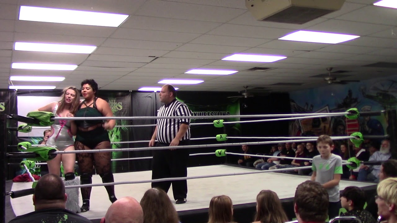 Brooke Valentine with Captain Midnight vs Rahne Victoria 3XW Queen of ...