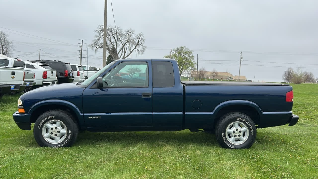 2002 Chevrolet S10 S10 4WD Extended Cab Pleasant Hill, Des Moines, Ames ...