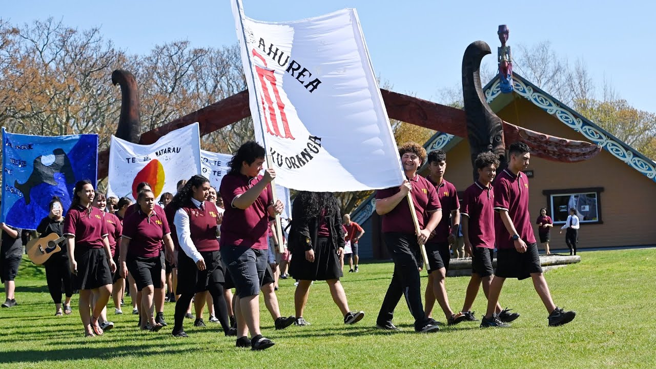 Māori Language Week - Lytton High School - YouTube