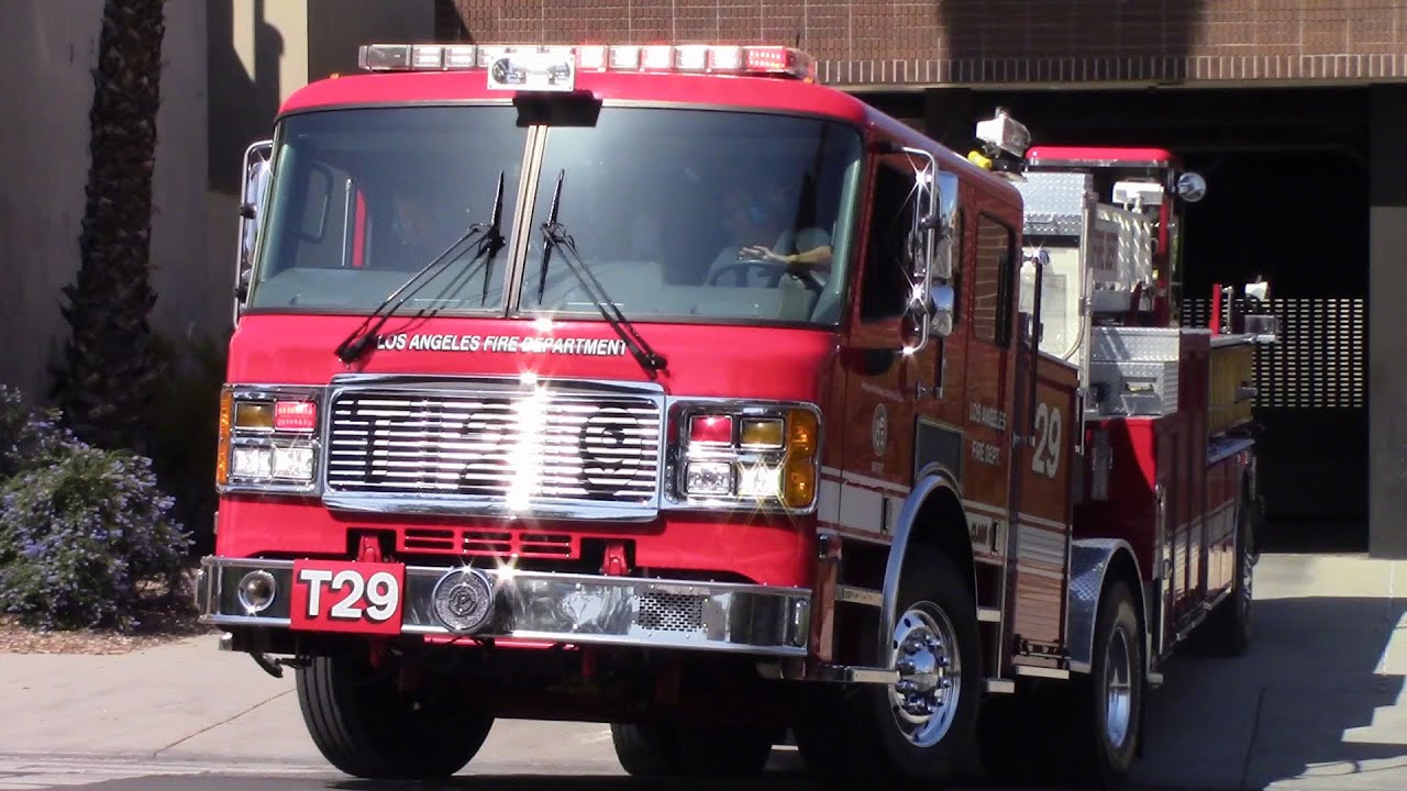 LAFD Light Force 29 & Plug Buggy Responding - YouTube