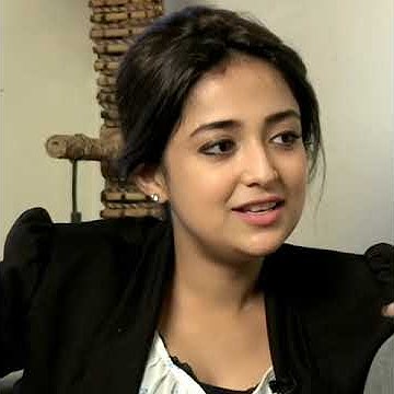 Monali Thakur || Singing - YouTube