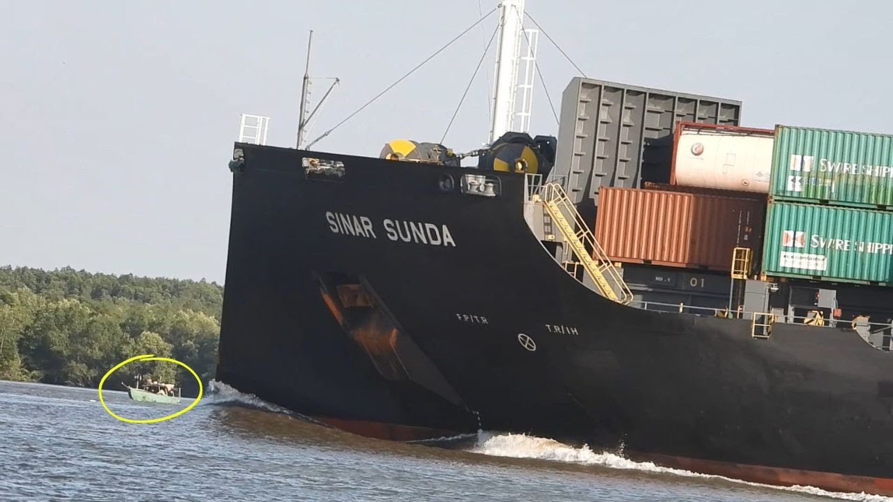 Captivating Moments Aboard the Container Ship SINAR SUNDA - YouTube