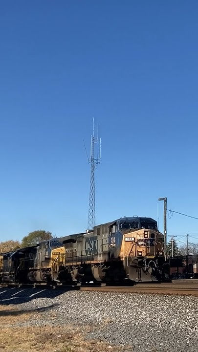 A Duo of CSX YN2 AC44s leads 3 CSX EMD Locomotives in Nappanee Indiana - YouTube
