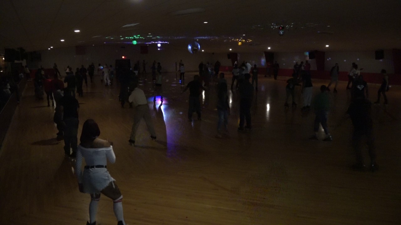 STAR ROLLER RINK RACINE WISC MAY14,17 WITH DJ BAM 13 - YouTube