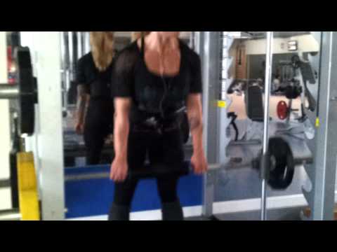 Victoria Lomba workout buttocks