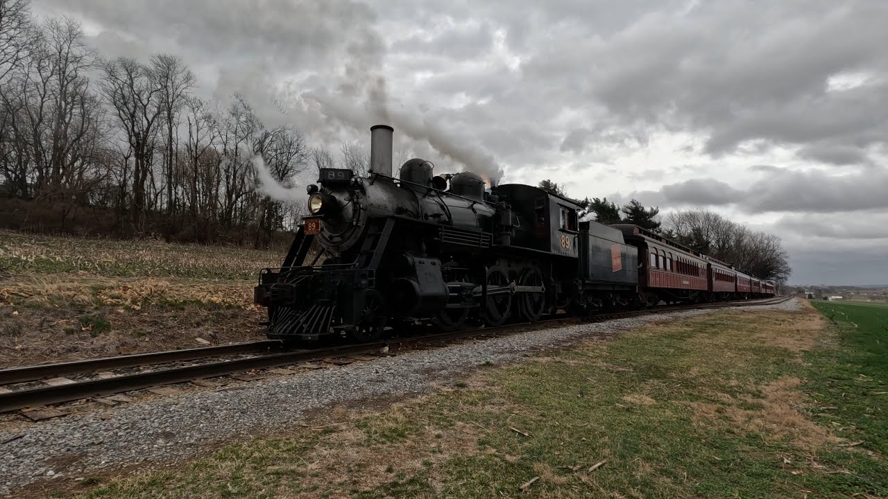 Canadian National 89 at the Strasburg Railroad - YouTube