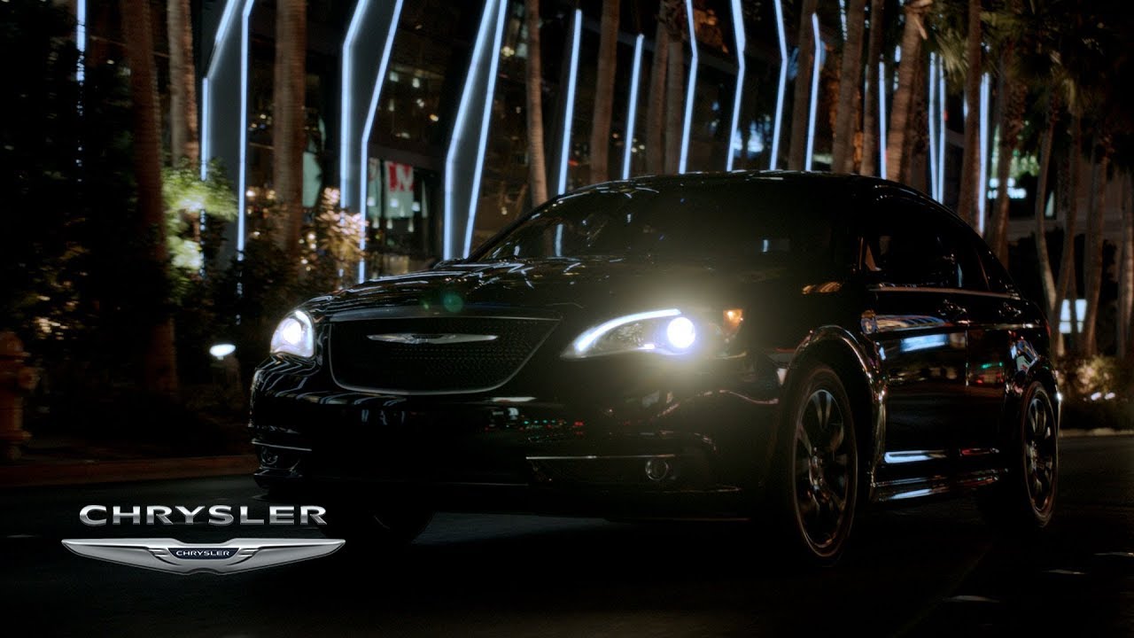 National Chrysler commercial featuring Carlos Vives - YouTube