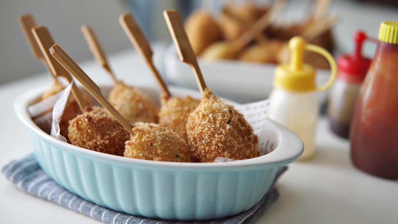 바삭바삭한 미니 핫도그 만들기(mini hot dog,꼬마츄츄) - YouTube