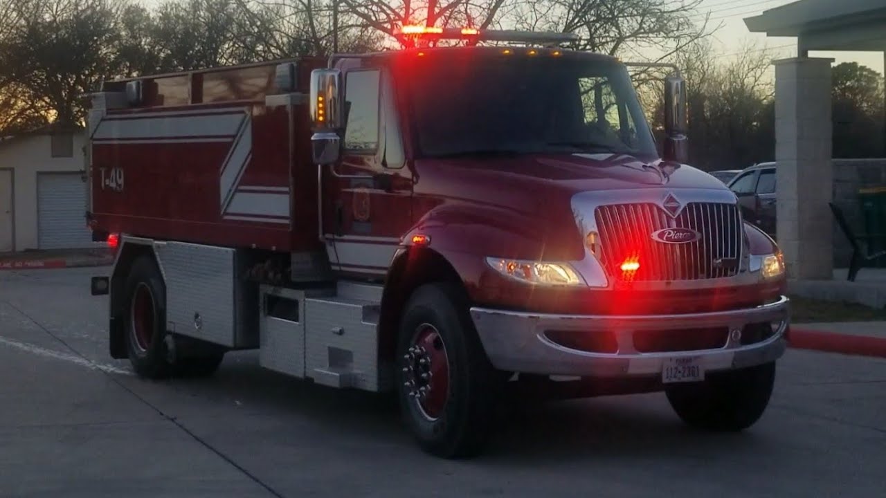 Boerne Fire Department Tender 49 Returning With Lights - YouTube