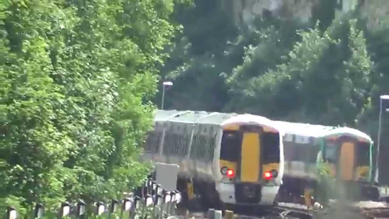 New Thameslink Electrostars 387-110 and 387-107 passing Preston Park ...