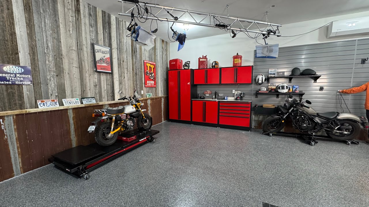 Rallies de moto , améliorer sa selle de moto avec Premium seats , salon ...