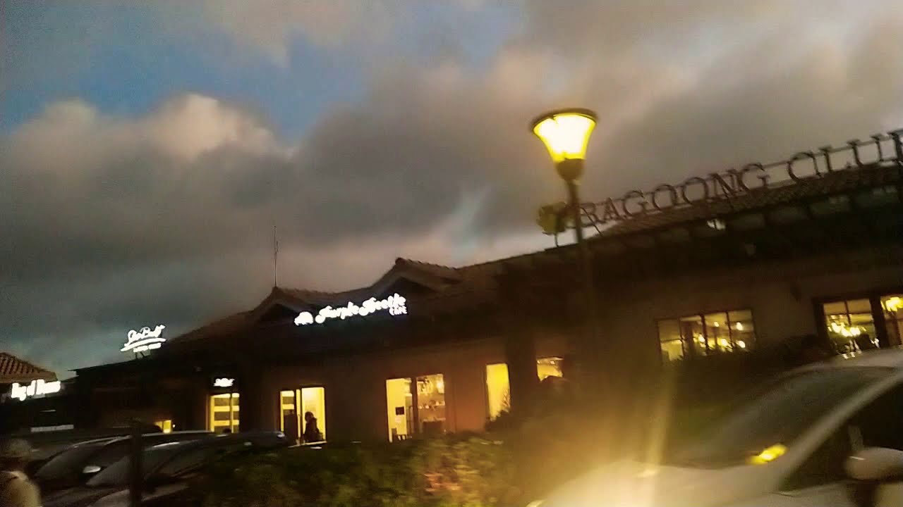 Tagaytay at night - YouTube