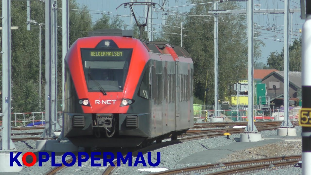 Doorkomst VIRM en R-NET GTW op station Geldermalsen! - YouTube