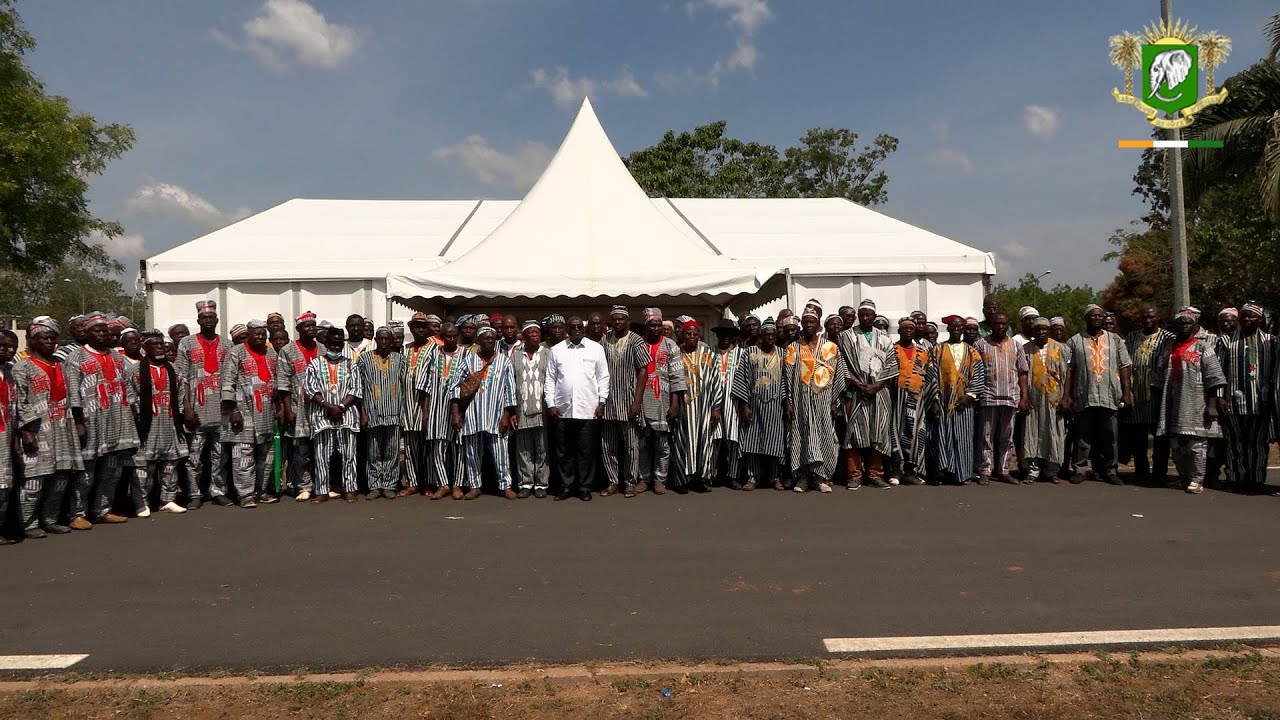 Activités du VIce-Président dans le Hambol, 28 janvier - YouTube