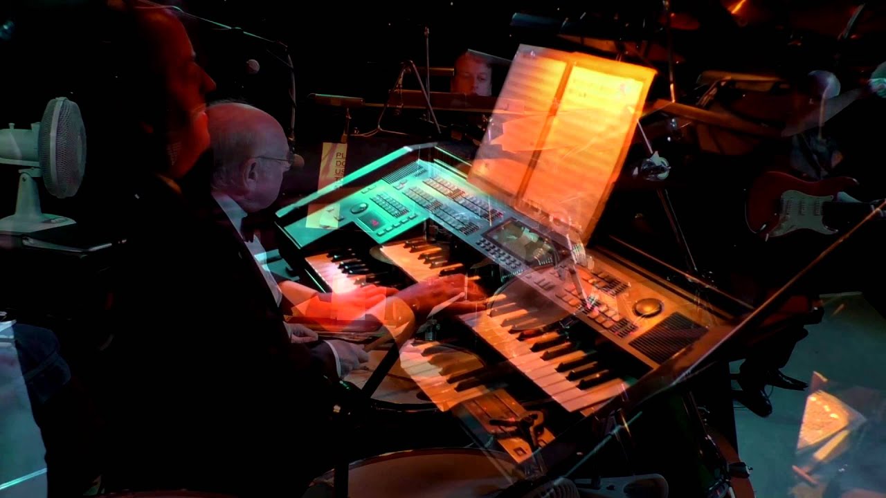 Top Club Showcase Featuring Gerry Sandon and "The Driving Seat" - YouTube
