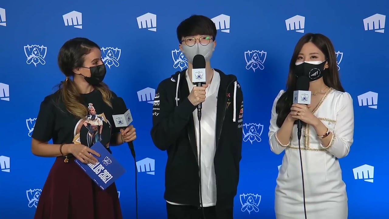 Faker speaks English in Worlds 2021 interview - YouTube