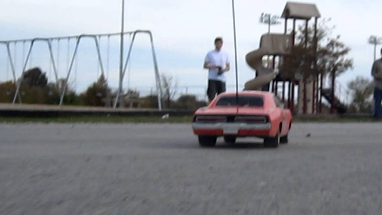 General Lee RC FAIL Crashes 2 - YouTube