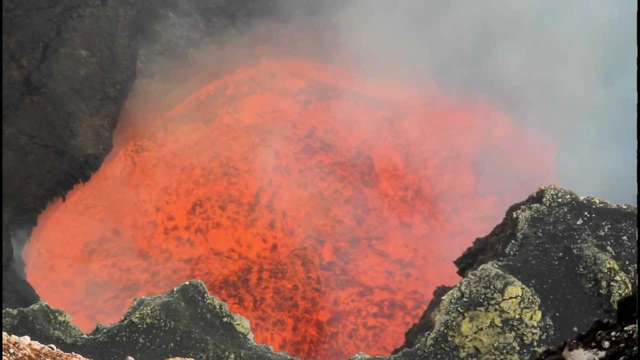 Eruption du Volcan Marum - Ambrym Island - VANUATU 2012 - Volcano ...