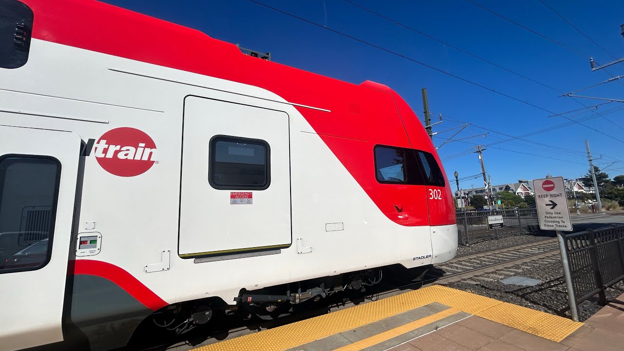 Caltrain Stadler KISS EMU 302 and 301 at Burlingame station from 9/5/24 ...