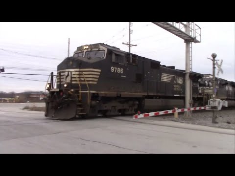 Rail Shoo Fly! NS #9786 Leads NS 60C in Richwood KY - YouTube