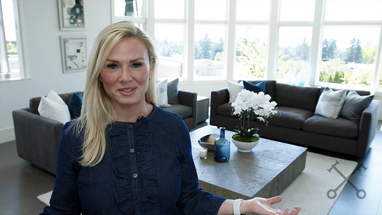 Vlog 047: Join Moya on Clyde Hill - YouTube