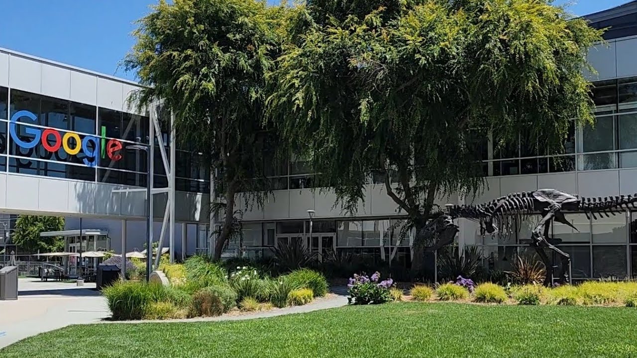 Walking to Another Googleplex Cluster in Mountain View, California ...