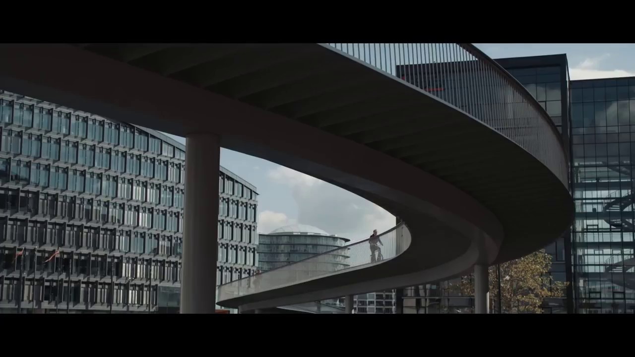 The Bicycle Snake in Copenhagen - YouTube