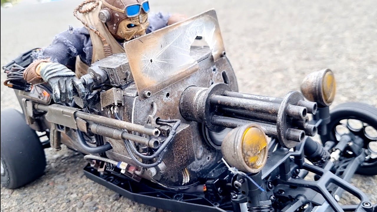 Eddie's IRON MAIDEN Tank Racer Street Run! RC Animatronics by Danny ...