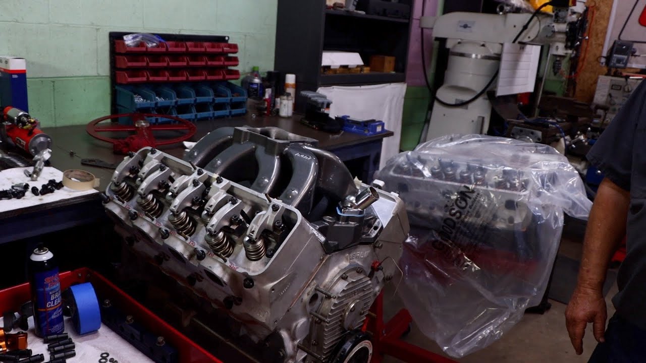 441 SPEED & FAB SHOP HAS A SICK SETUP AND BIG ENGINES EVEEYWHERE - YouTube
