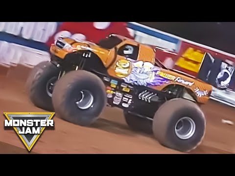 Freestyle - Power Forward - Monster Jam World Finals VI - YouTube