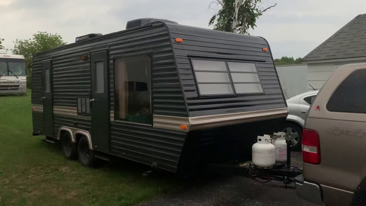 Vintage camper remodel and paint Jayco - YouTube