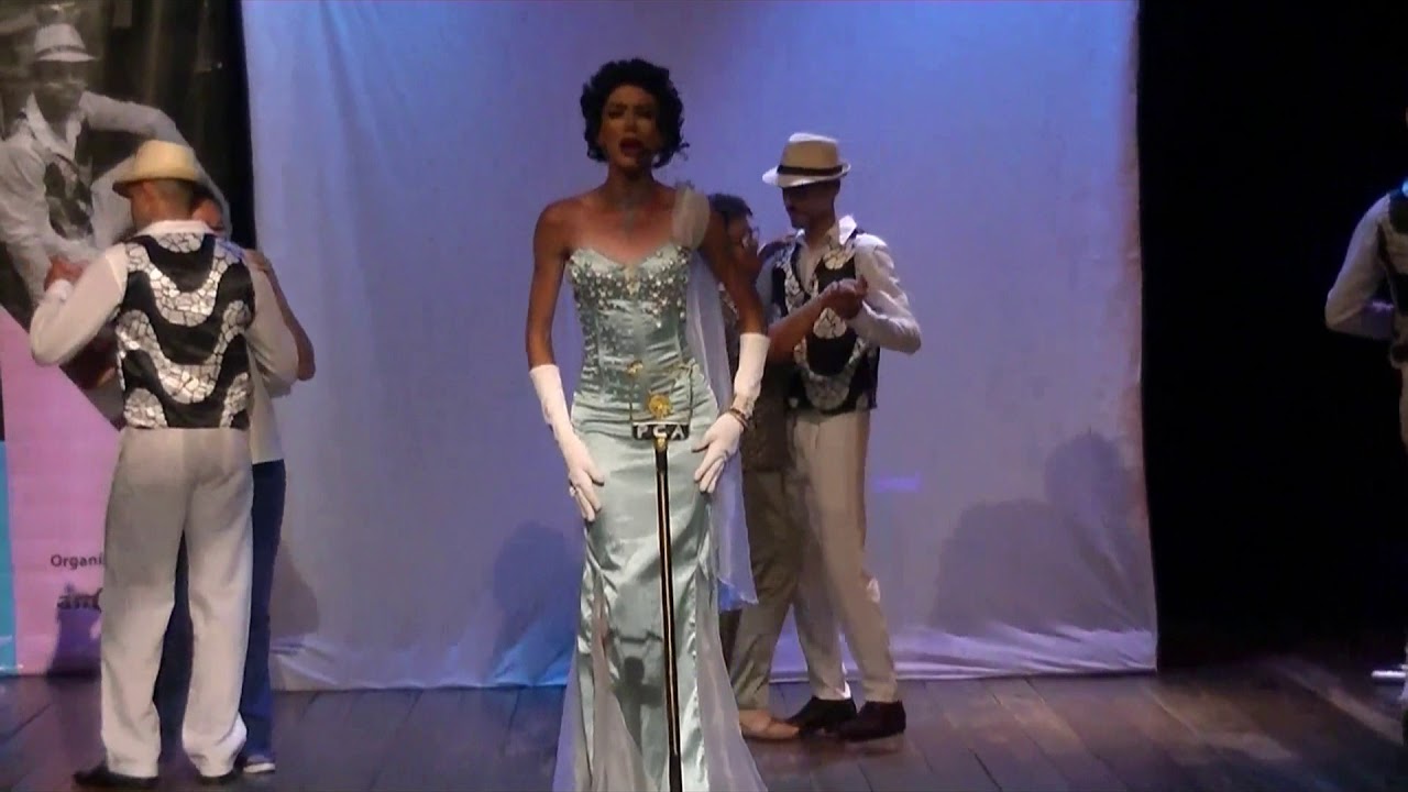 Britney Hill no show Programa César Alencar - YouTube