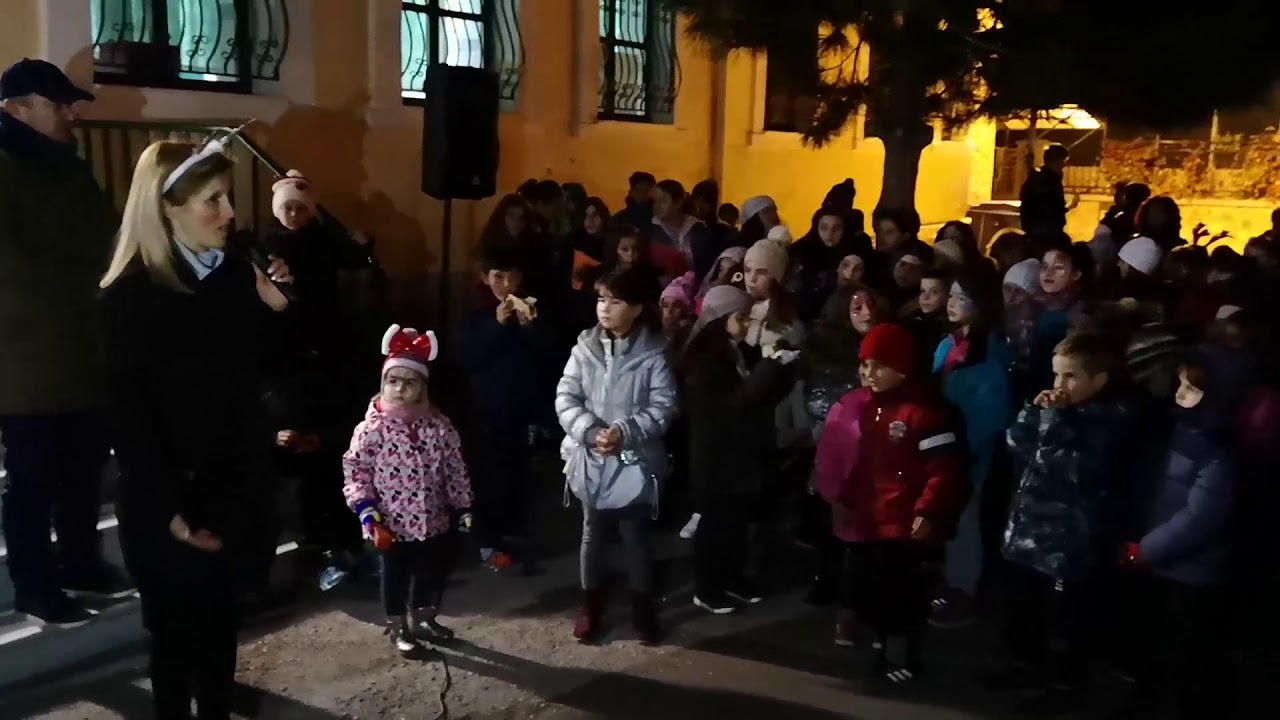 ΥΠΕΡΟΧΗ ΧΡΙΣΤΟΥΓΕΝΝΙΑΤΙΚΗ ΓΙΟΡΤΗ ΚΑΙ ΑΝΑΜΜΑ ΤΟΥ ΔΕΝΤΡΟΥ ΣΤΟΝ ΠΡΟΑΥΛΙΟ ...