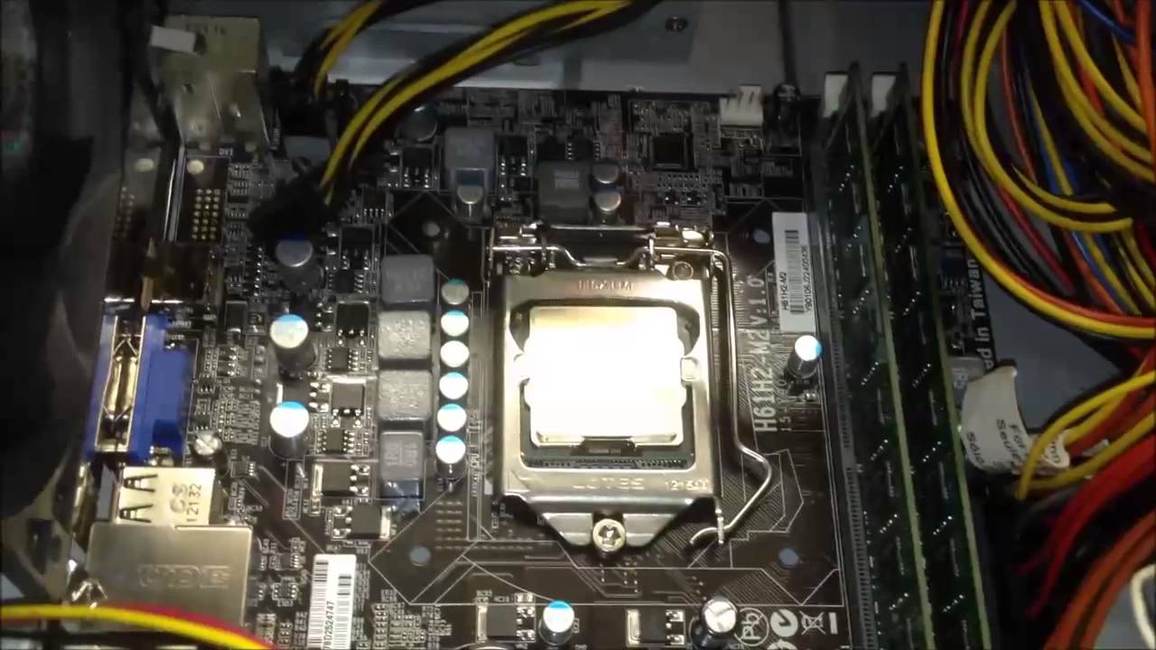 Linux Box 12-25-2012: CPU Upgrade - YouTube