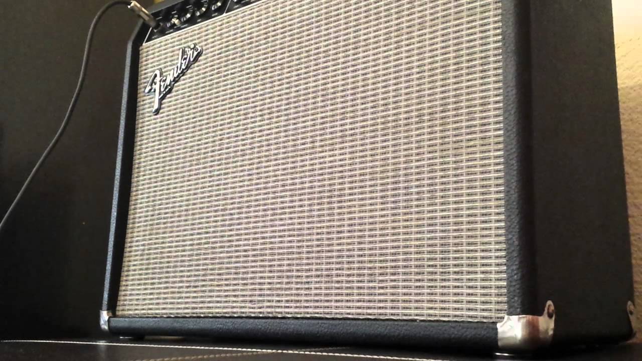 Fender performer 1000 hybrid del 94 - YouTube