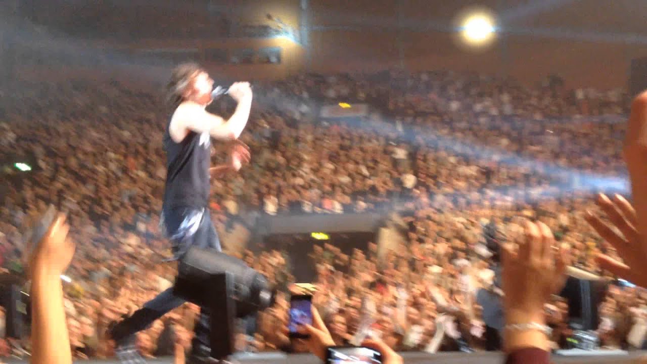 Håkan Hellström - Ramlar - Live Scandinavium 2013 - YouTube