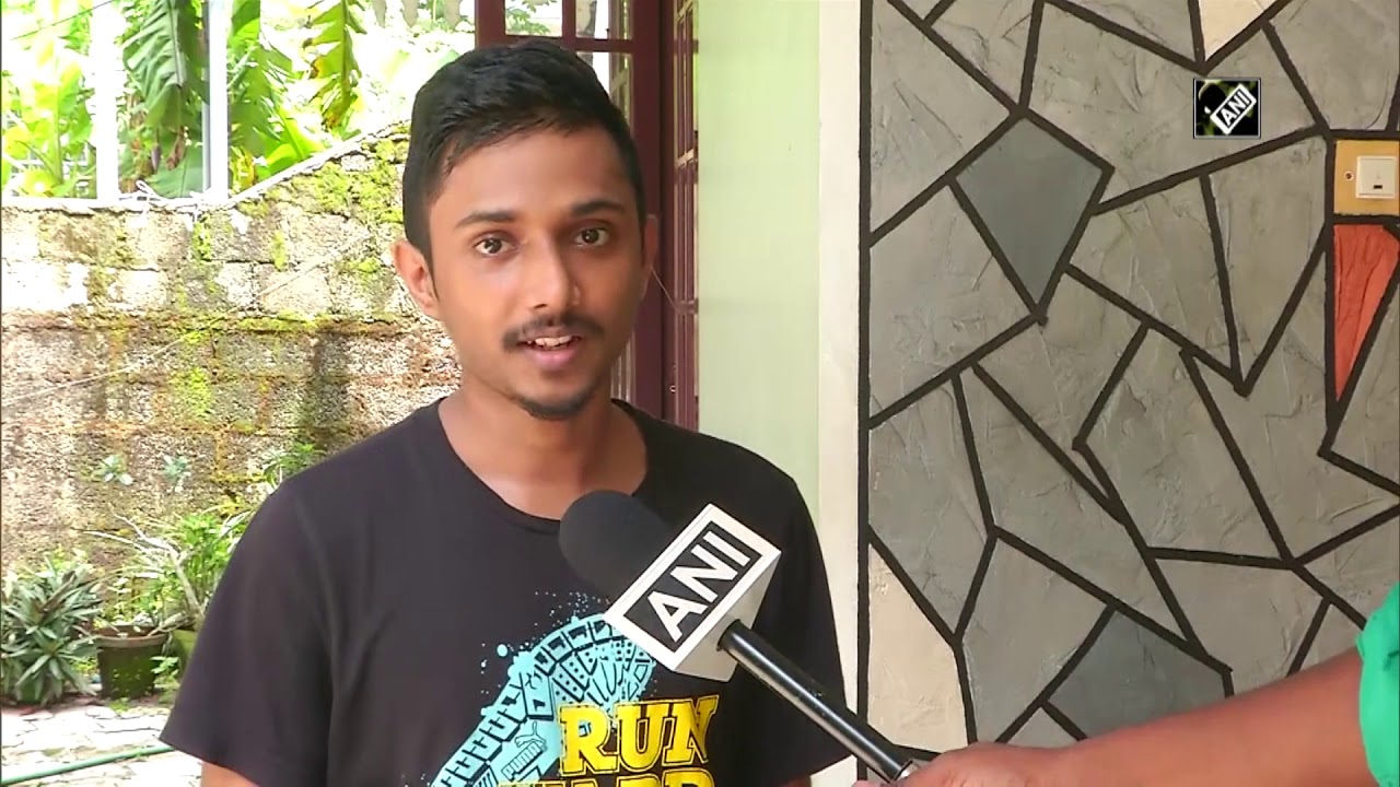 COVID: Budding engineer designs automatic thermal scanner - YouTube