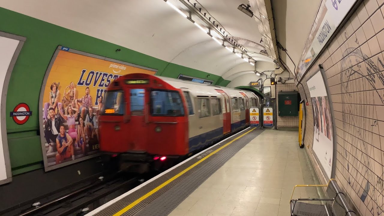 Bakerloo line: 1972 stock Arriving and Departing - YouTube