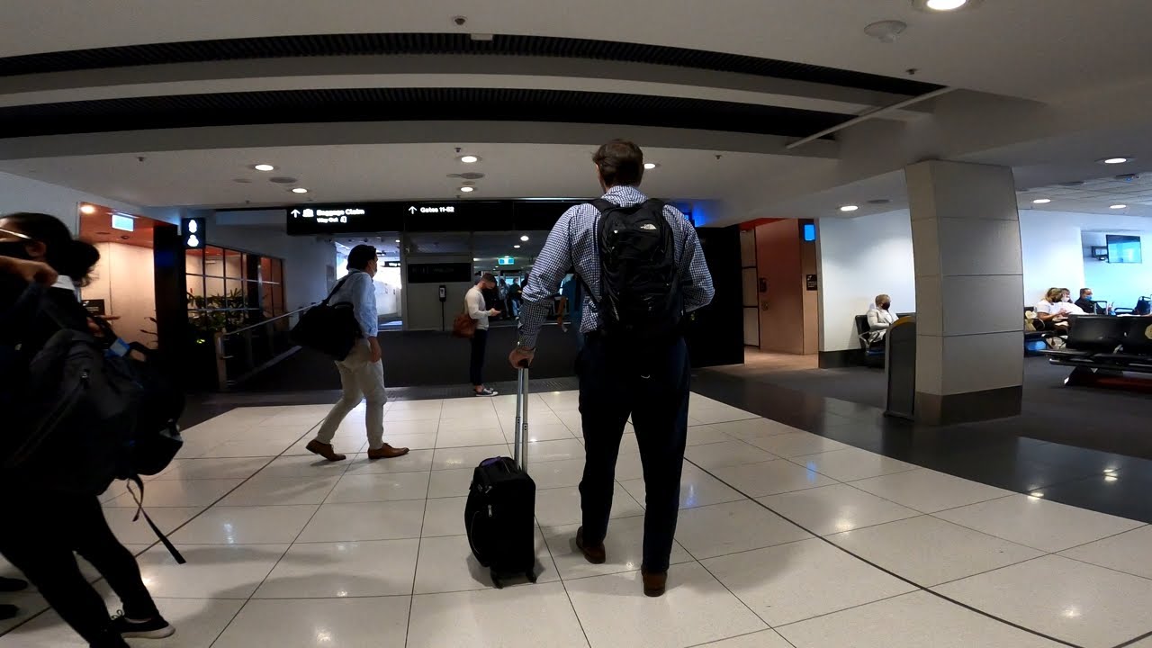 Melbourne (MEL) Airport Terminal 3 Walk-Through / 4K - YouTube