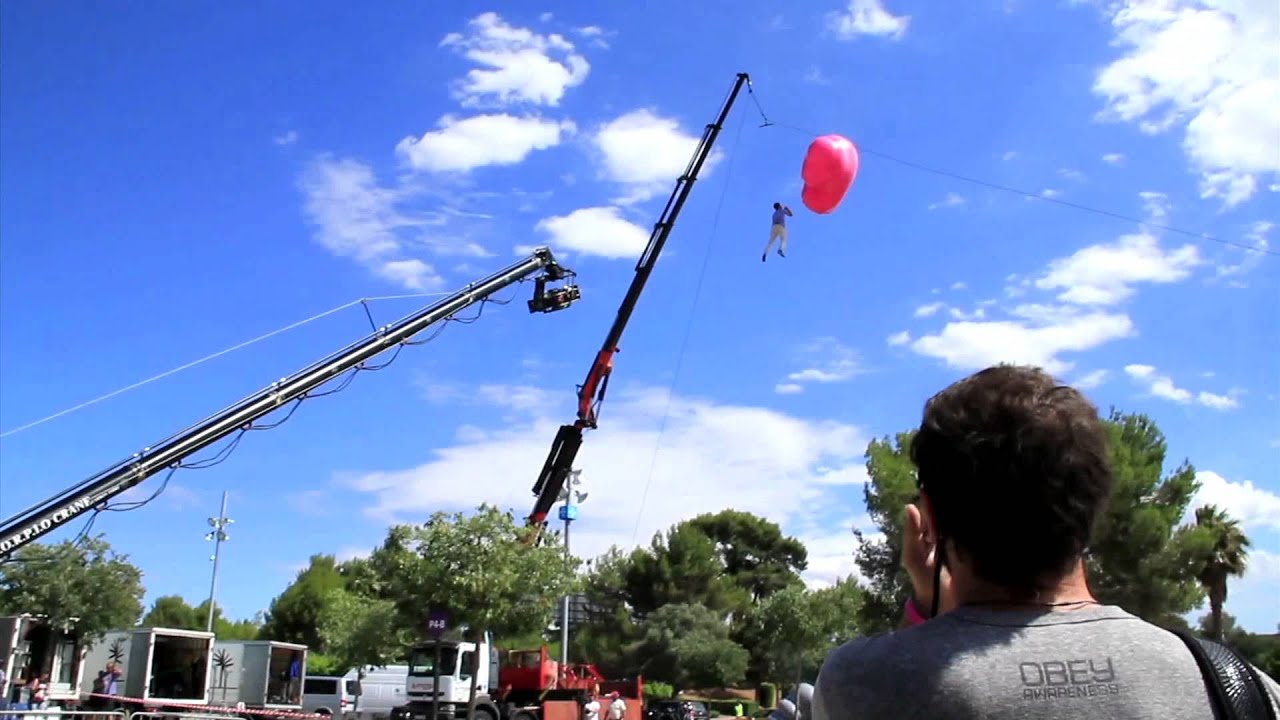 Behind the scenes of the webuyanycar.com TV advert - YouTube