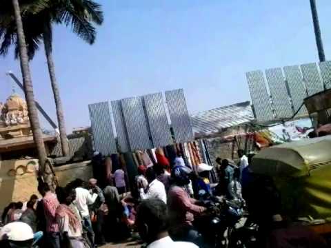 Sunday Bazaar in Bangalore, INDIA - YouTube