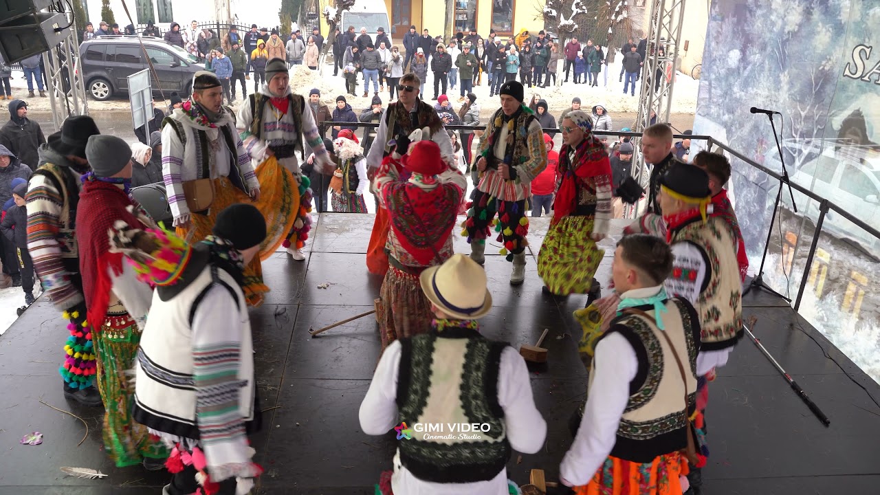 Ceata de caldarari de la Liteni 4K - YouTube