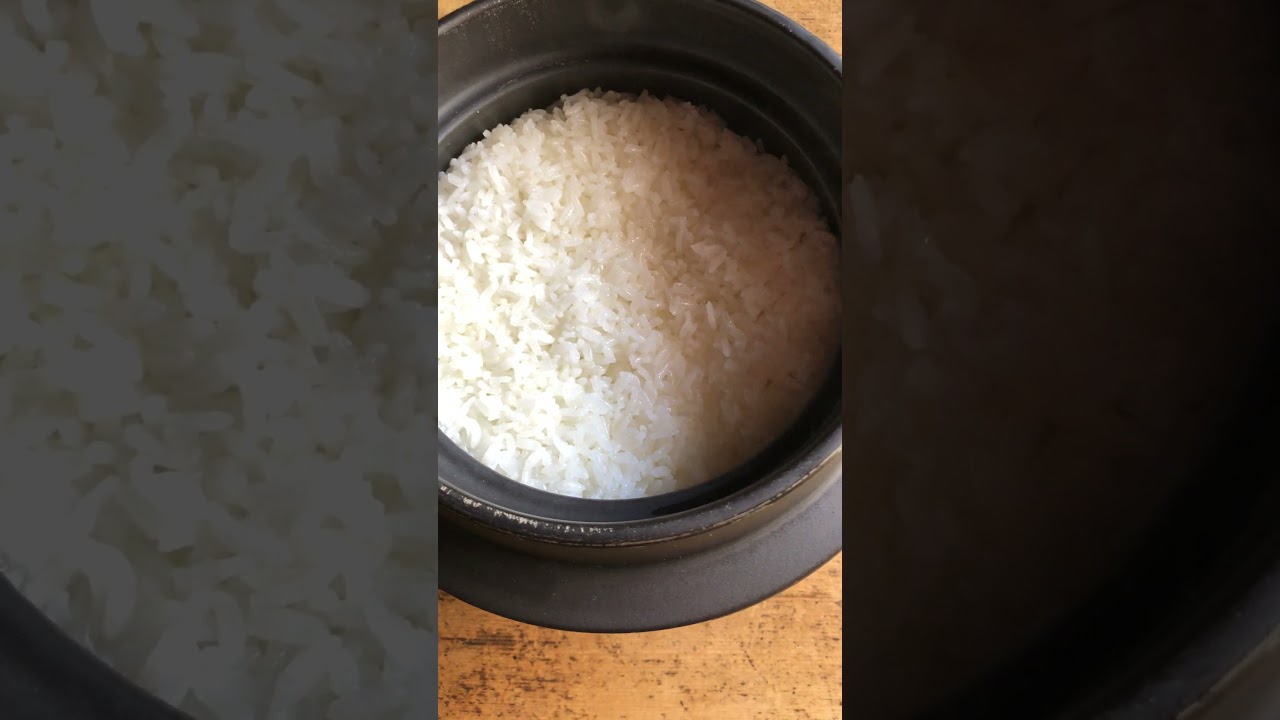 The reason why rice cooked in earthenware pots tastes so good is that ...