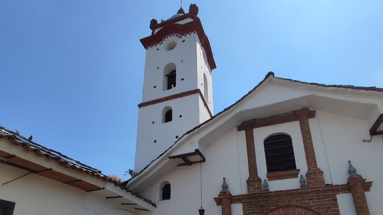 Walking Buga, Colombia POV - Old city center, main Churches, Parque ...